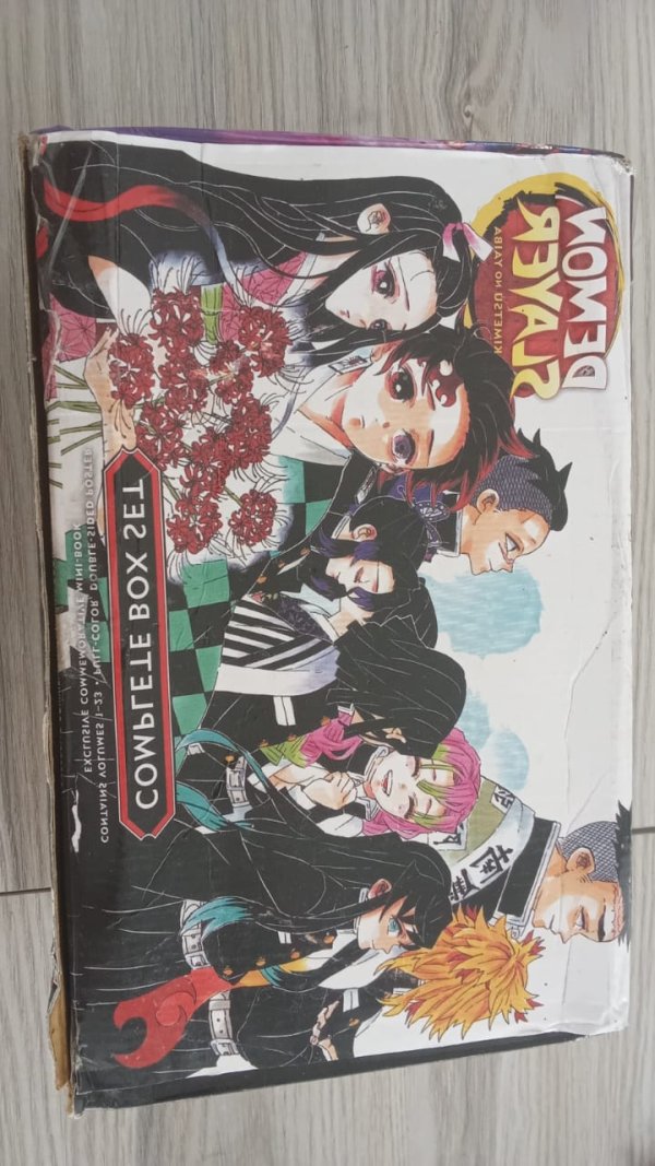 Demonslayer: Kimetsu No Yaiba Includes volumes 1-23 (Demon Slayer ...