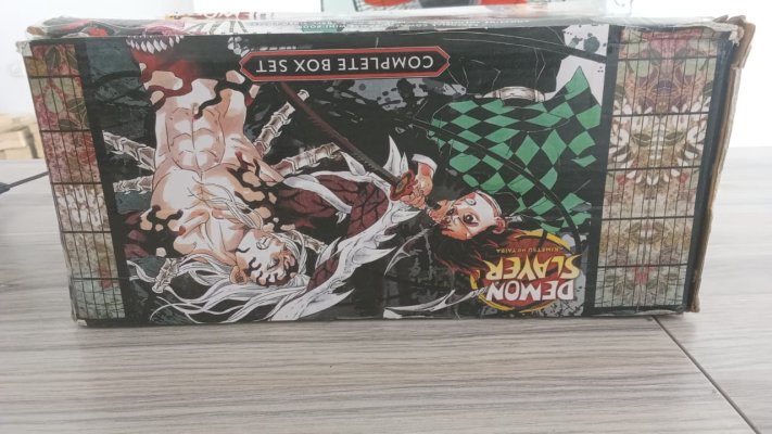 Demonslayer: Kimetsu No Yaiba Includes volumes 1-23 (Demon Slayer ...